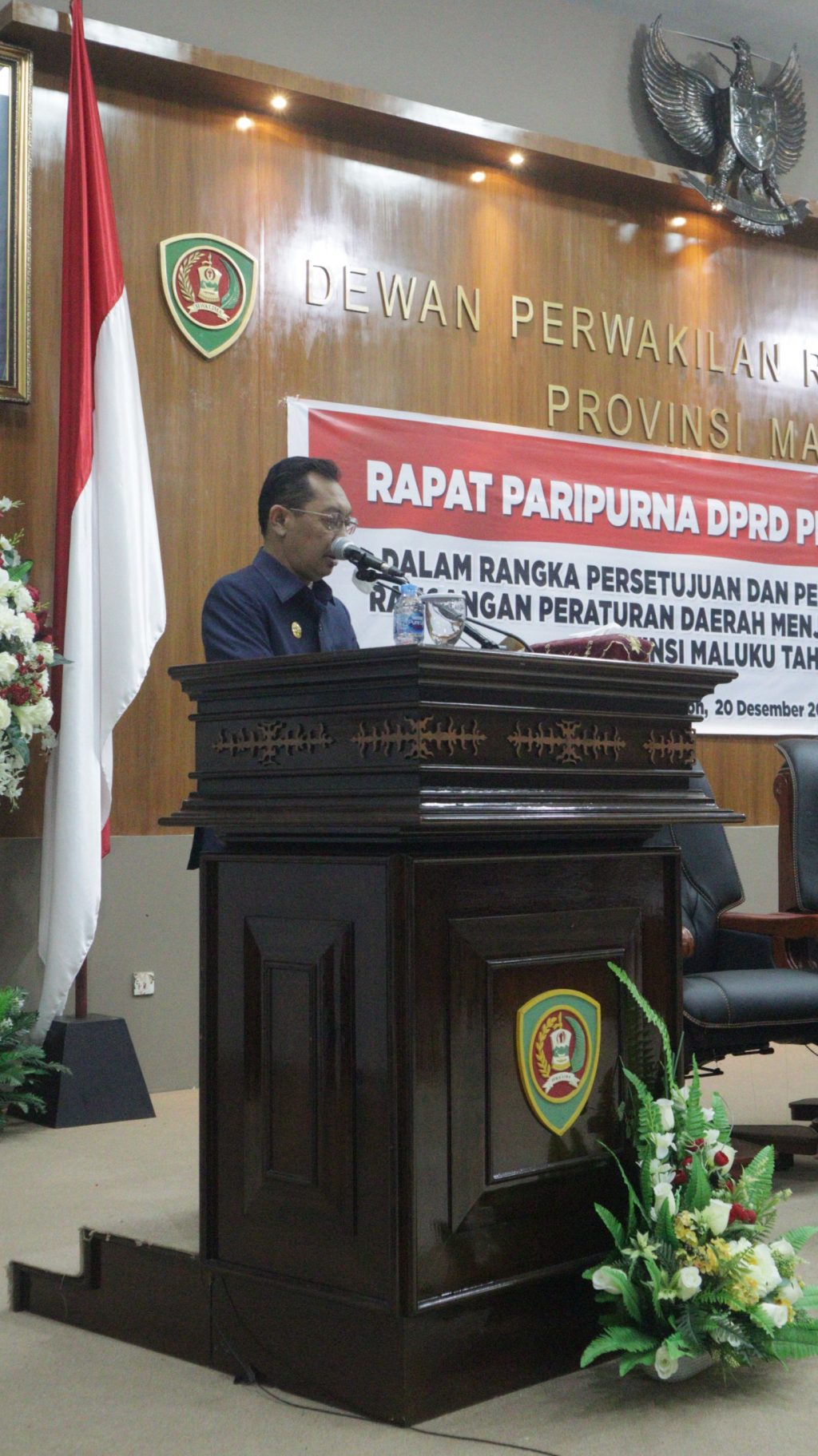 WAGUB IKUTI RAPAT PARIPURNA PERSETUJUAN Dan PENETAPAN 6 BUAH RANPERDA ...
